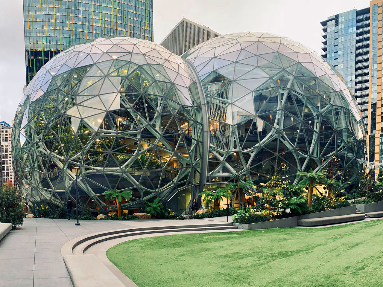 AWS Ambassador Global Summit 2022 - Versent AWS Ambassador Global Summit 2022 - Versent
